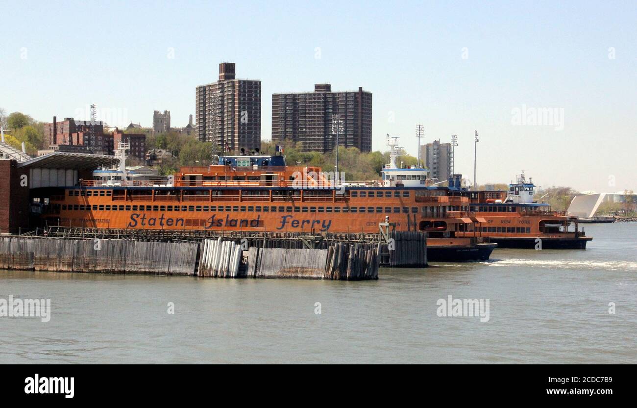 Ferry docks of the St. George Terminal, SI waterfront, Staten Island ...