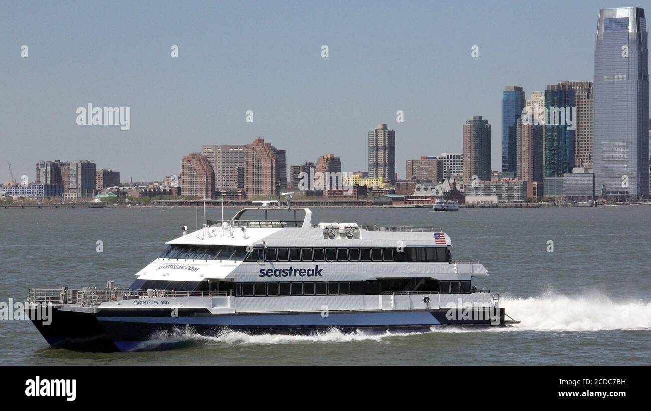 Seastreak boat hi-res stock photography and images - Alamy