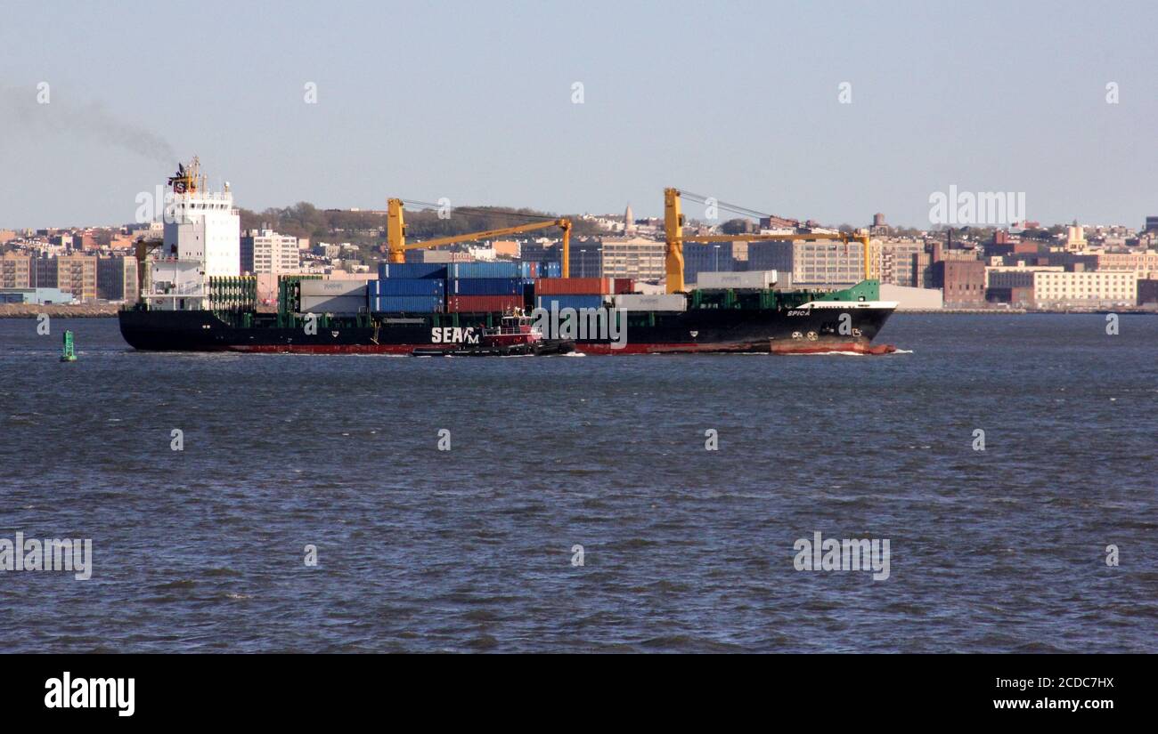 Container ship SPICA underway in New York Harbor, Brooklyn and ...
