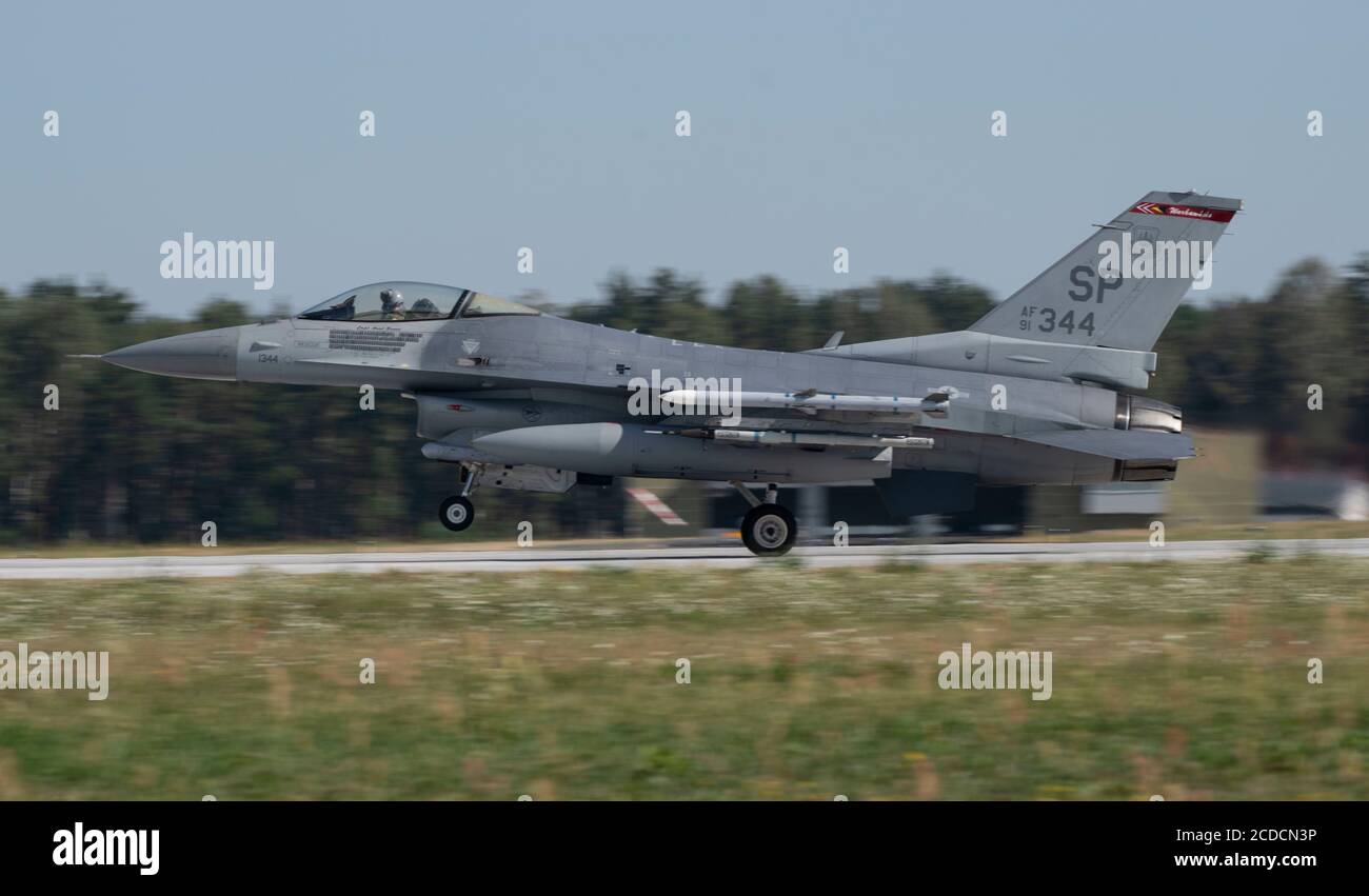 An Air Force F-16 Fighting Falcon, assigned to the 480th Expeditionary ...