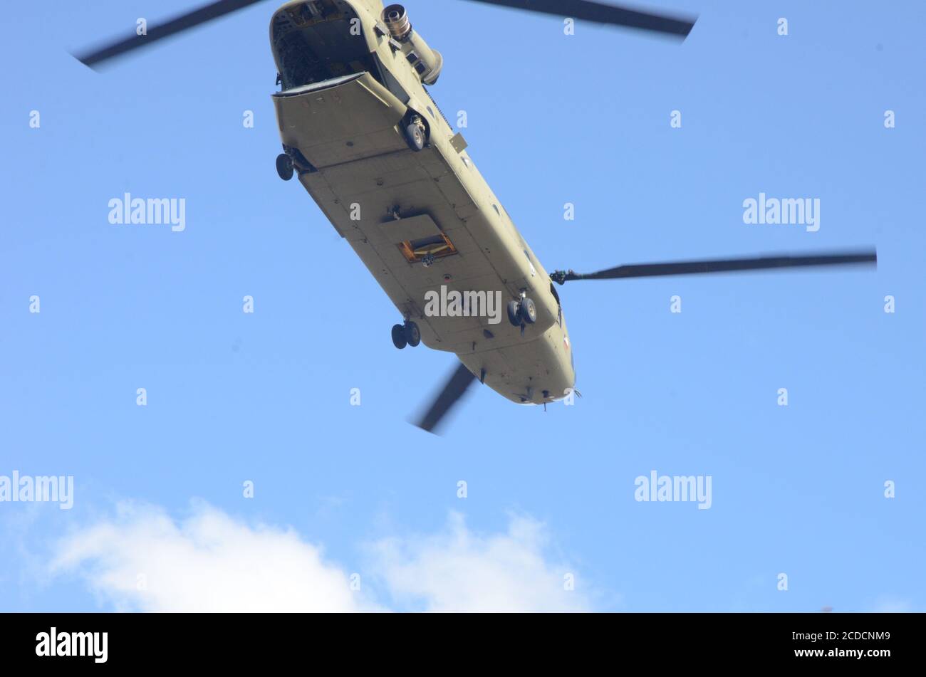 Ch 47 chinook supplies hi-res stock photography and images - Alamy