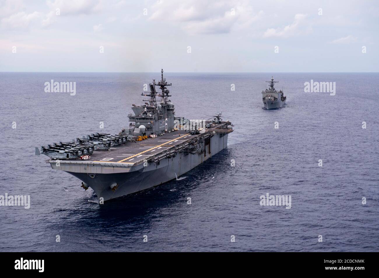 Uss America Lha 6 And Uss Germantown Lsd 42 Transit Th LHA 5 USS