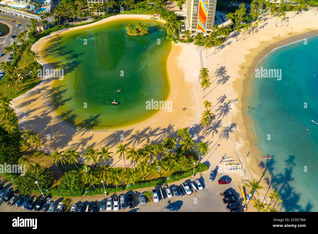 Hilton Hawaiian Village, Waikiki Beach, Honolulu, Oahu, Hawaii, USA Stock Photo - Alamy