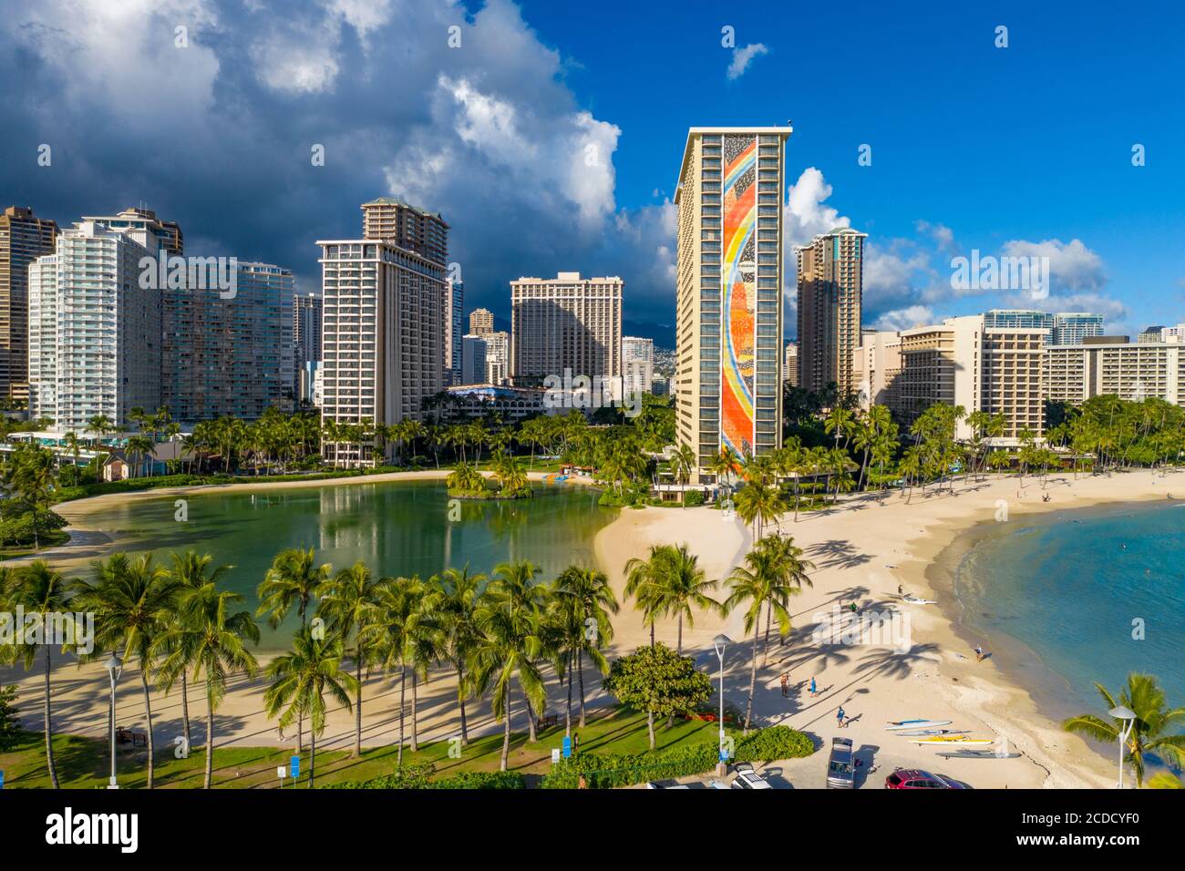 Hilton Hawaiian Village, Waikiki Beach, Honolulu, Oahu, Hawaii, USA Stock Photo - Alamy