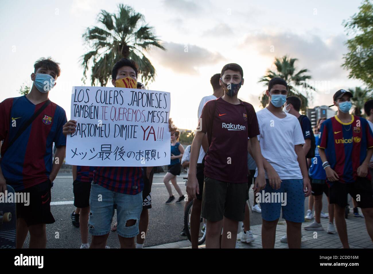 Barcelona, Spain. 27th Aug, 2020. Protester holding a placard ...