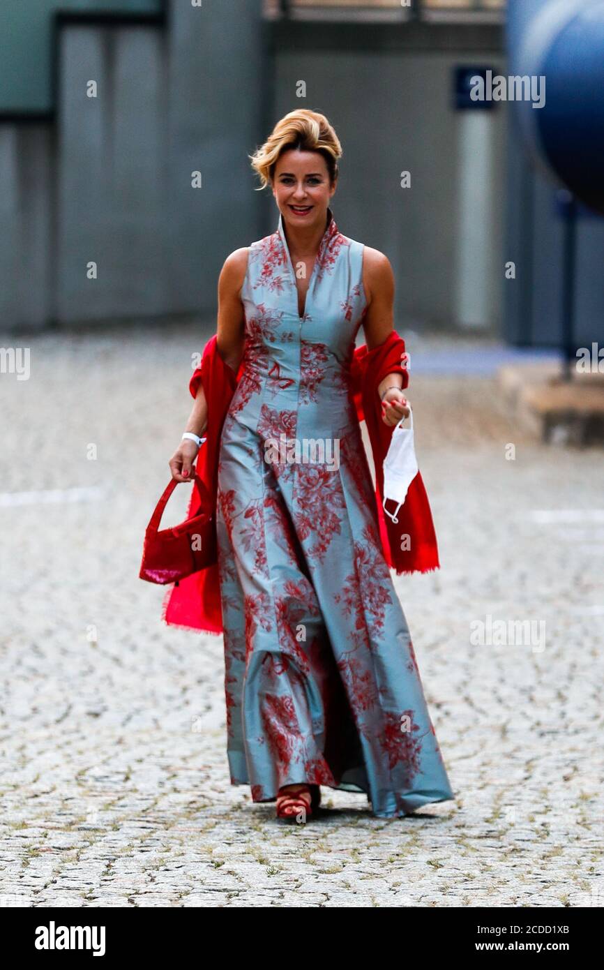 Berlin, Germany. 27th Aug, 2020. Bettina Cramer comes to the summer ...