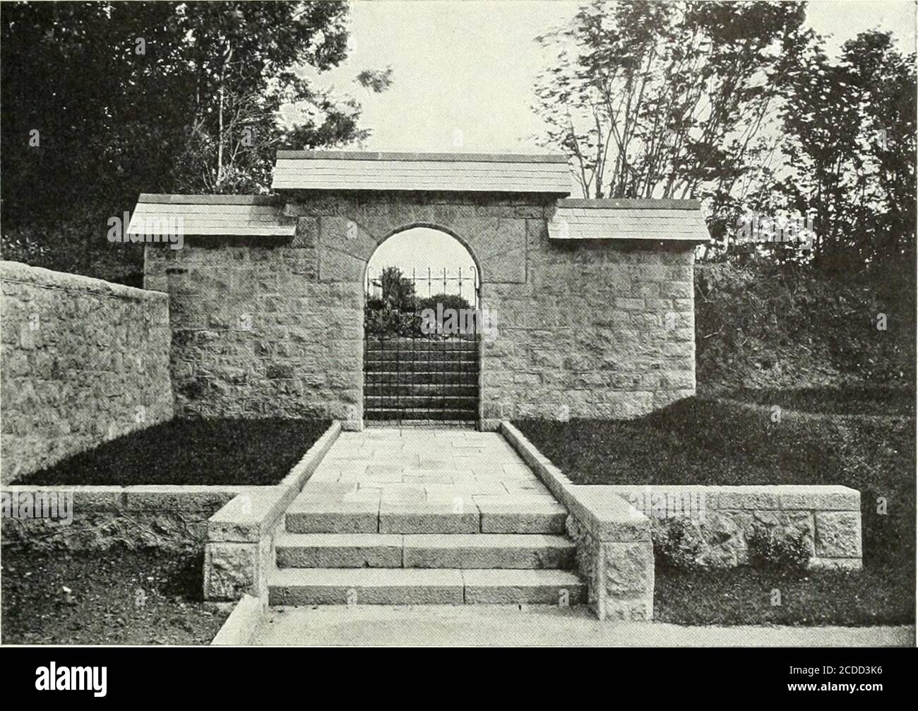 . Studio international . THE MOORINGS, SUNNINGDAI.E, BERKS: THE HALL ...