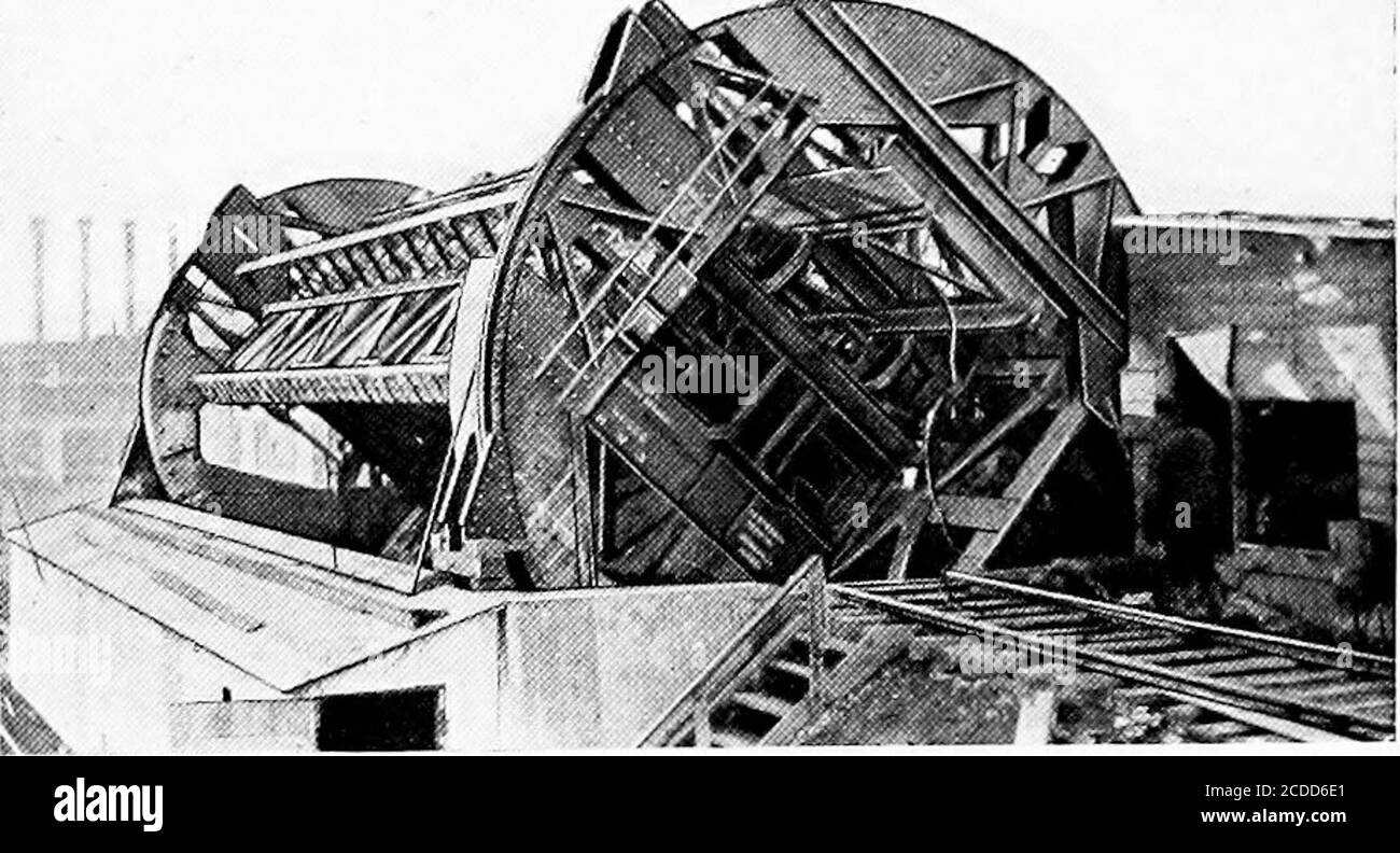 Hopper car unloading Black and White Stock Photos & Images - Alamy