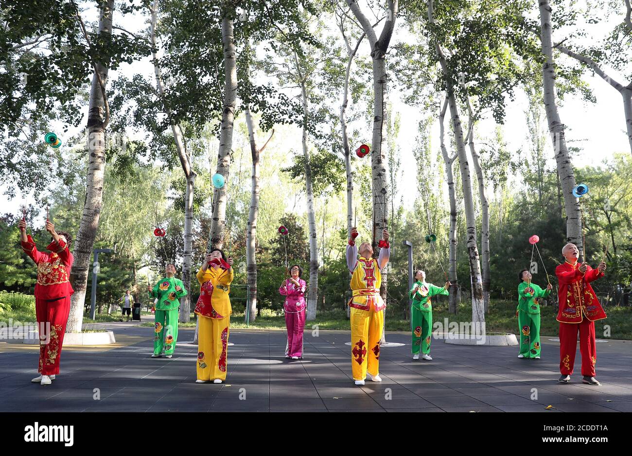 Throw Th High Resolution Stock Photography and Images - Alamy