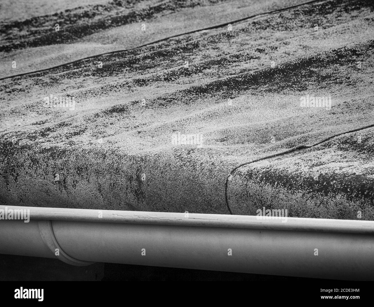 Hut with corrugated iron roof hi-res stock photography and images - Alamy