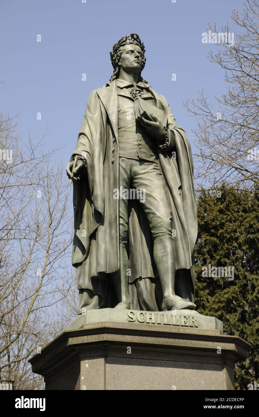 Schiller Monument in Frankfurt Stock Photo - Alamy