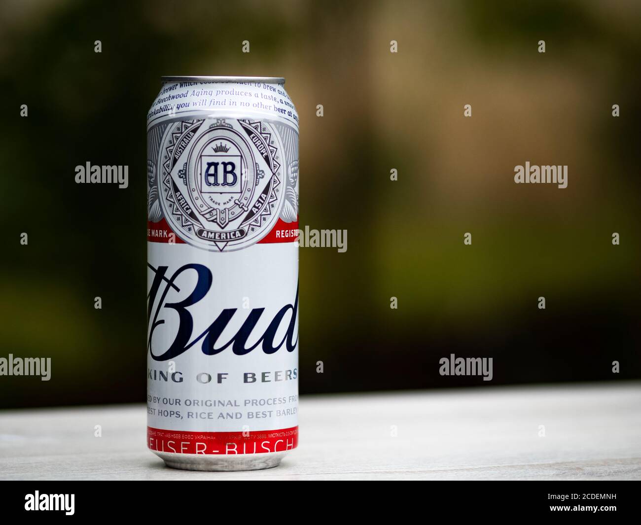 Bud light beer can hi-res stock photography and images - Alamy