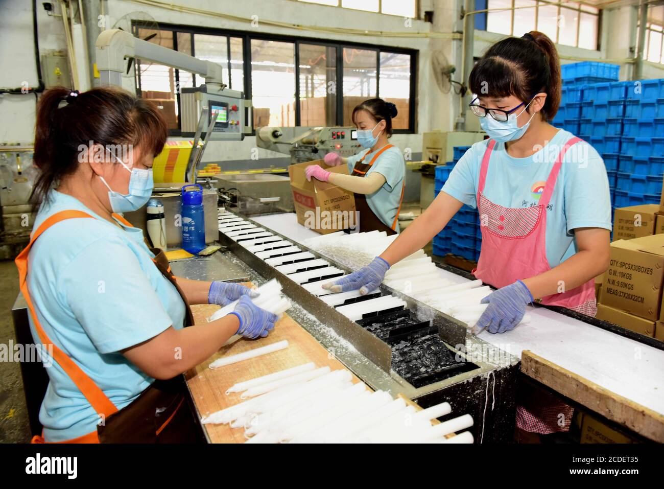 Candle making factory hi-res stock photography and images - Alamy