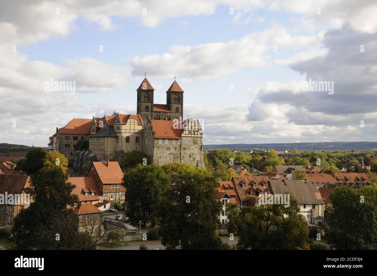 Castle and collegiate church in Quedlinburg Stock Photo - Alamy