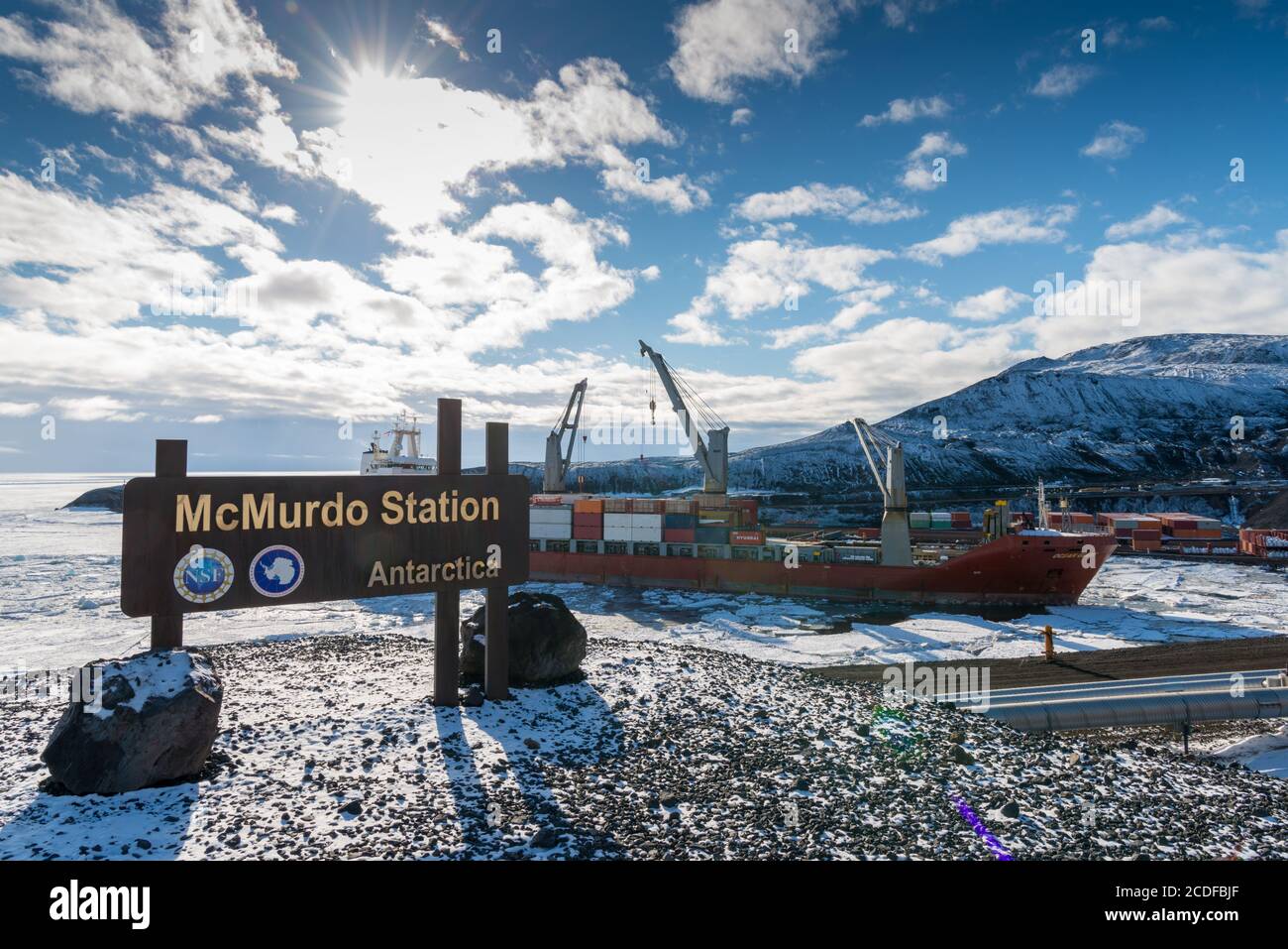Mcmurdo station sign hi-res stock photography and images - Alamy