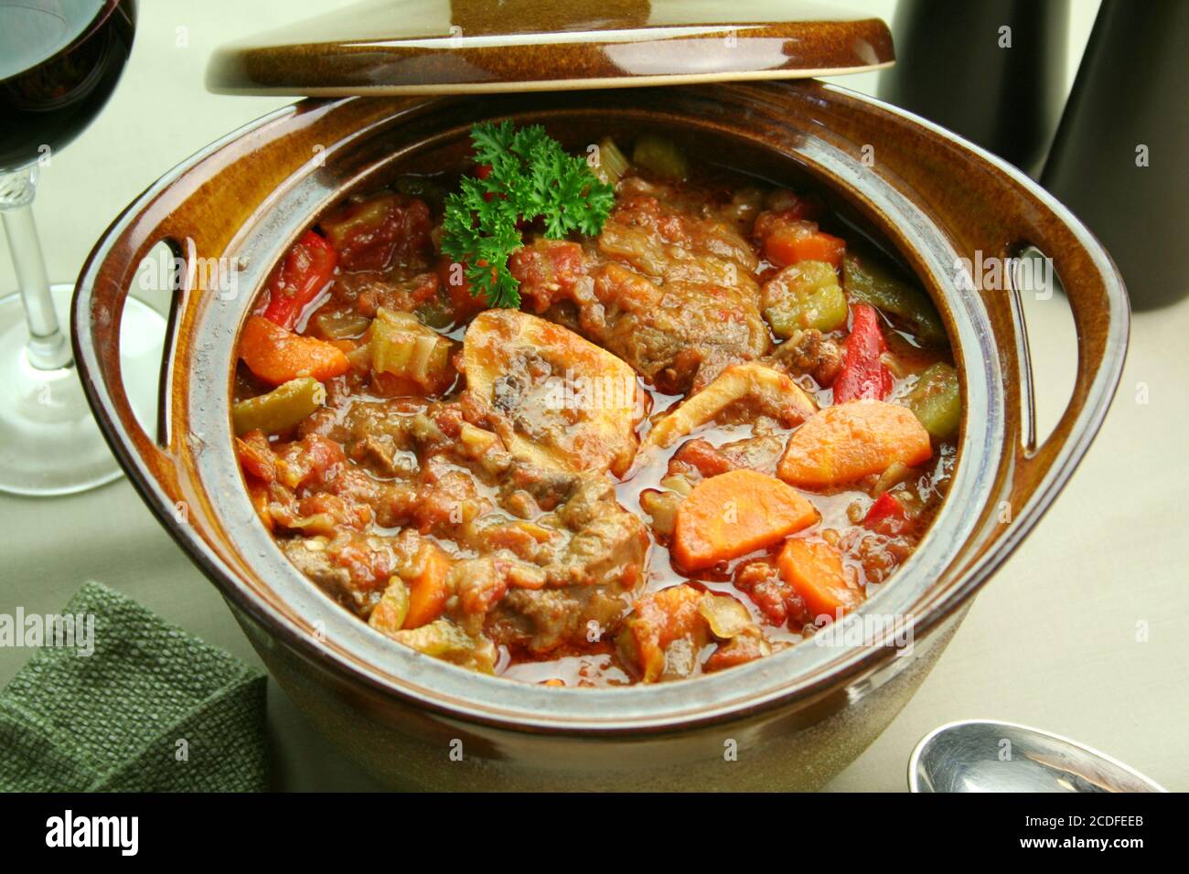 Osso bucco hi-res stock photography and images - Alamy