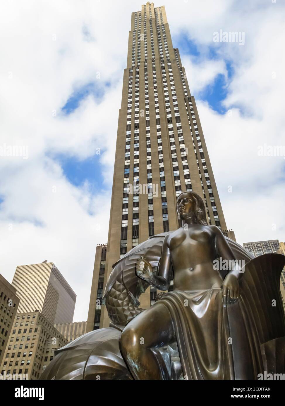 30 rockefeller plaza hi-res stock photography and images - Alamy