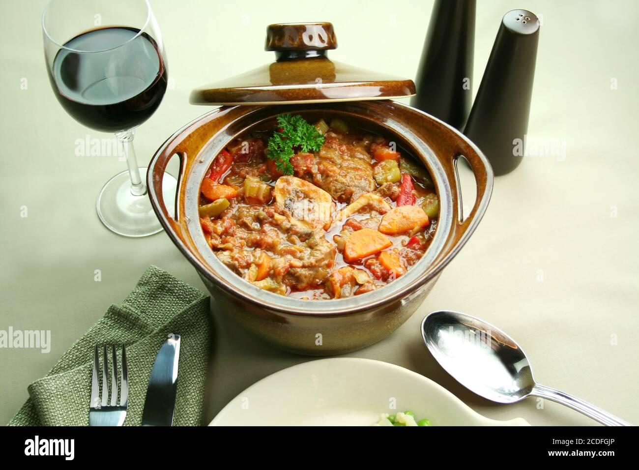 Osso bucco hi-res stock photography and images - Alamy