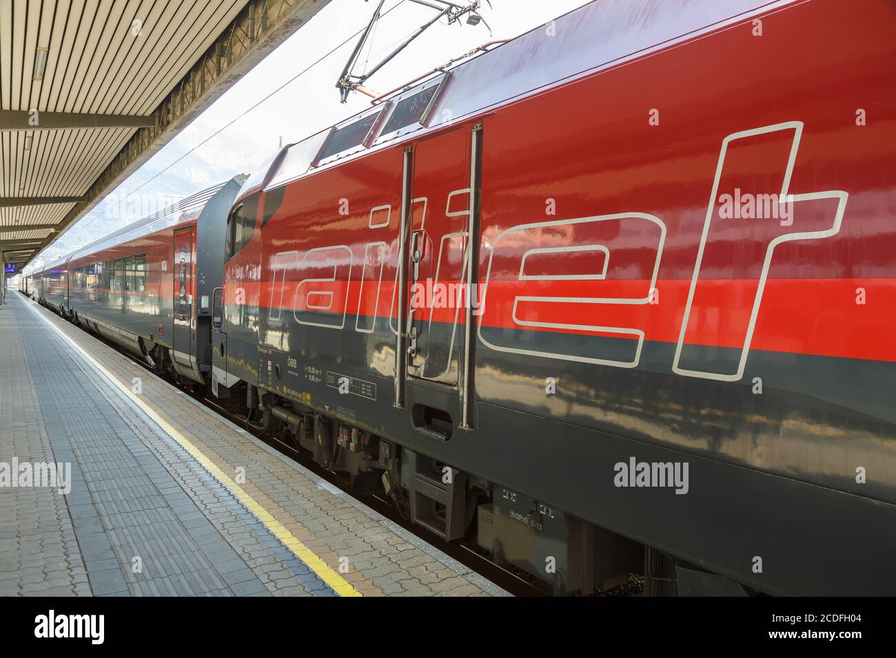 Railjet hi-res stock photography and images - Alamy