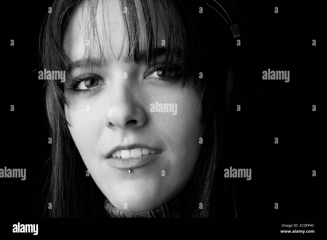Fashion model - listening to music Stock Photo - Alamy