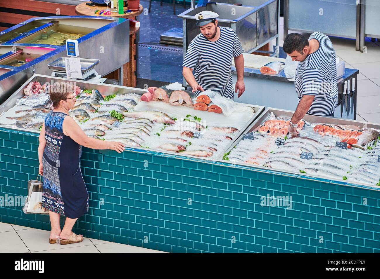 Frozen fish market russia hi-res stock photography and images - Alamy