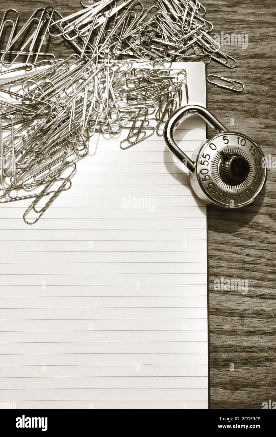 Pad lock close up hi-res stock photography and images - Alamy