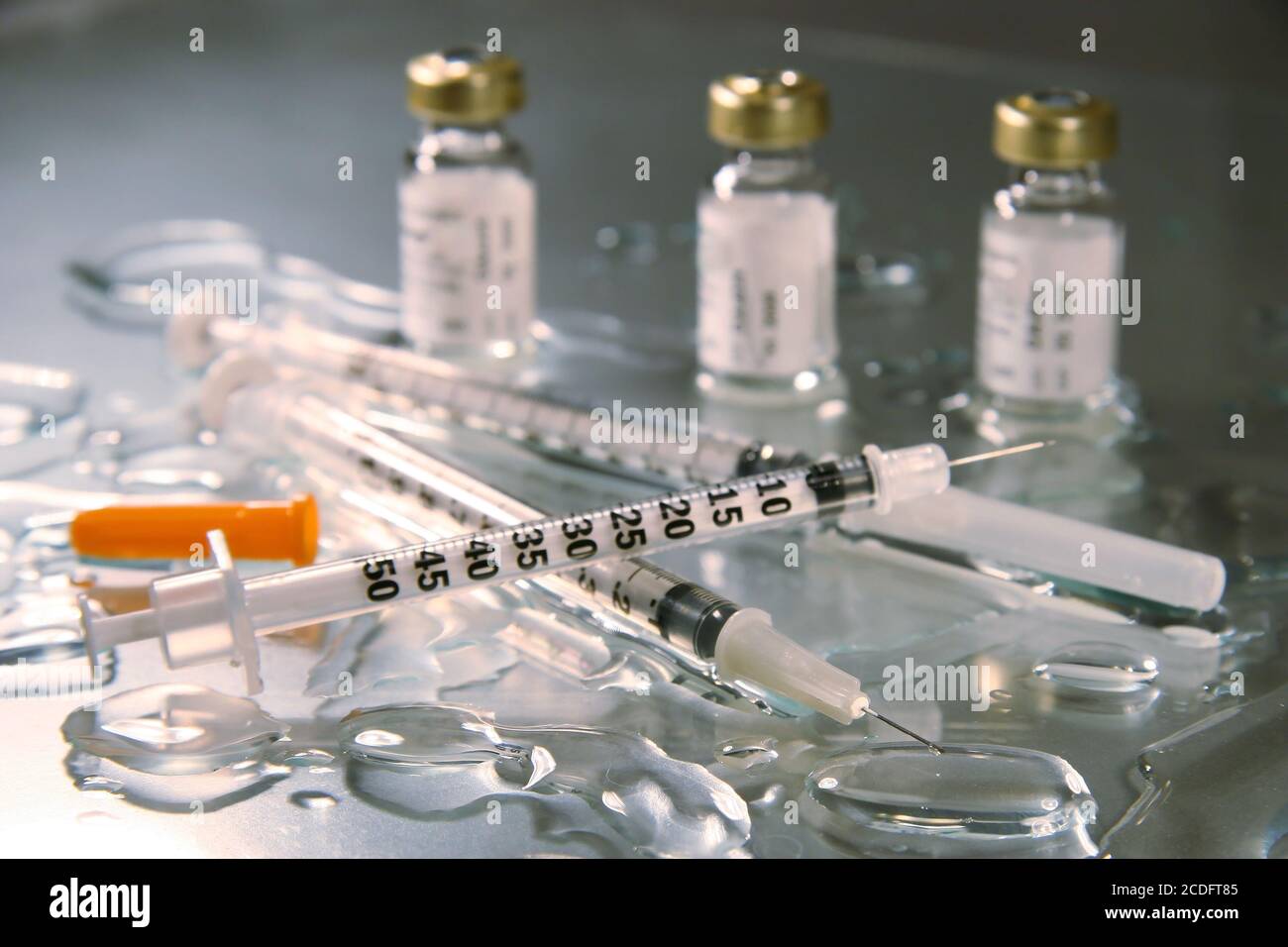 Syringes ready for medical injections Stock Photo - Alamy
