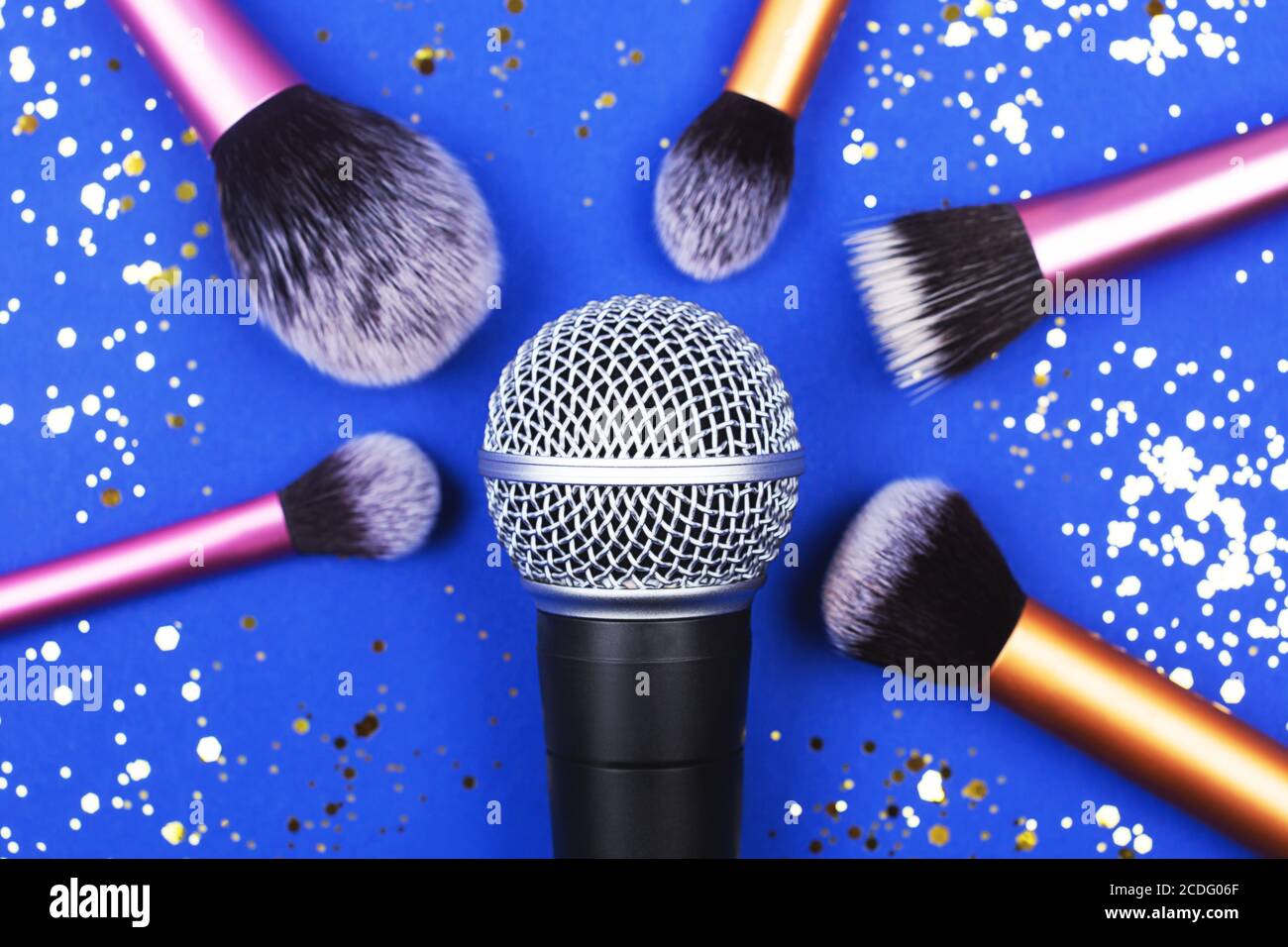 The microphone with brushes hi-res stock photography and images - Alamy