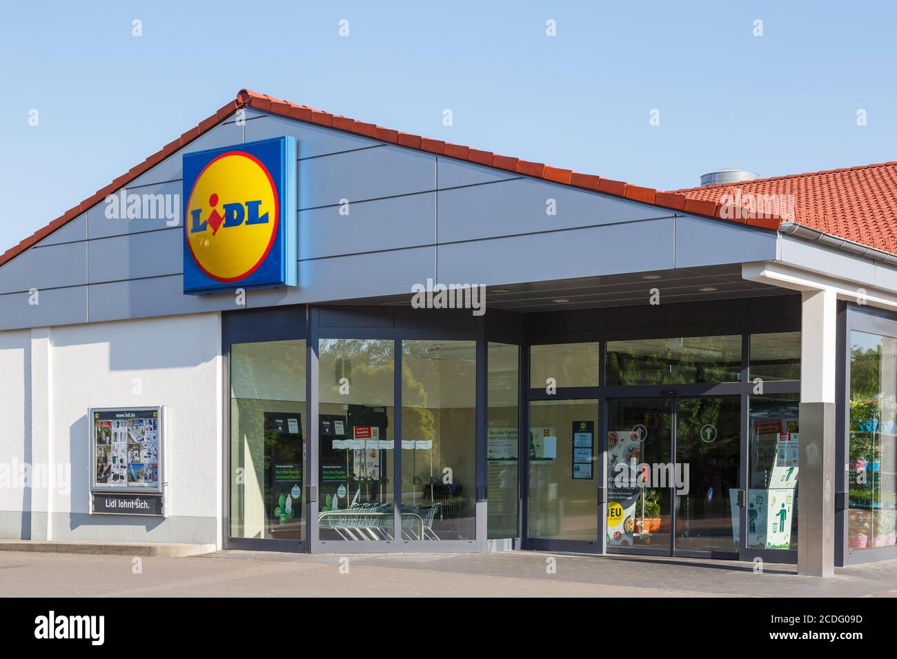 Lidl branch hi-res stock photography and images - Alamy