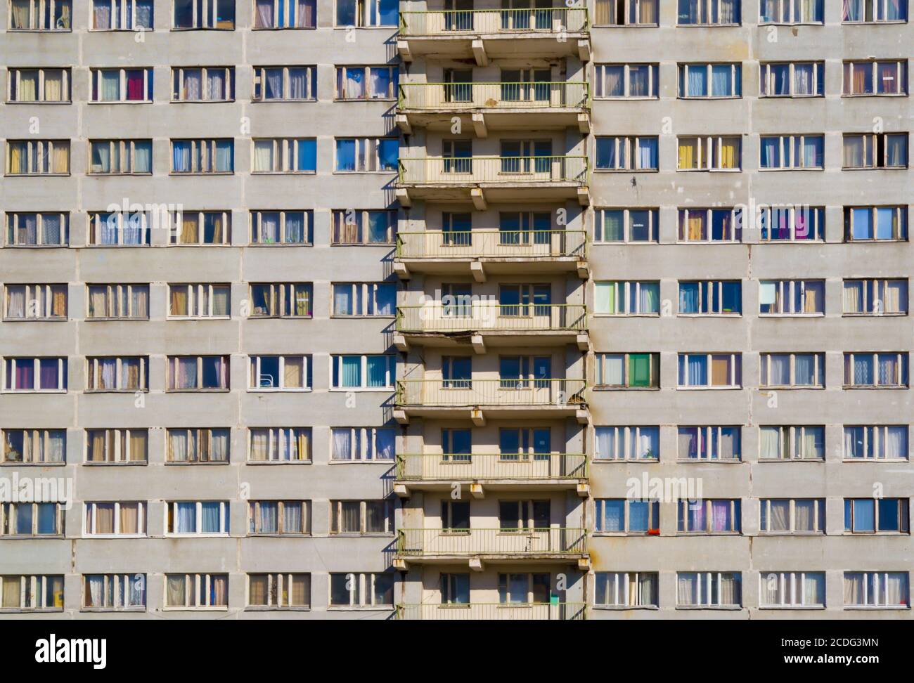 Apartment building m hi-res stock photography and images - Alamy