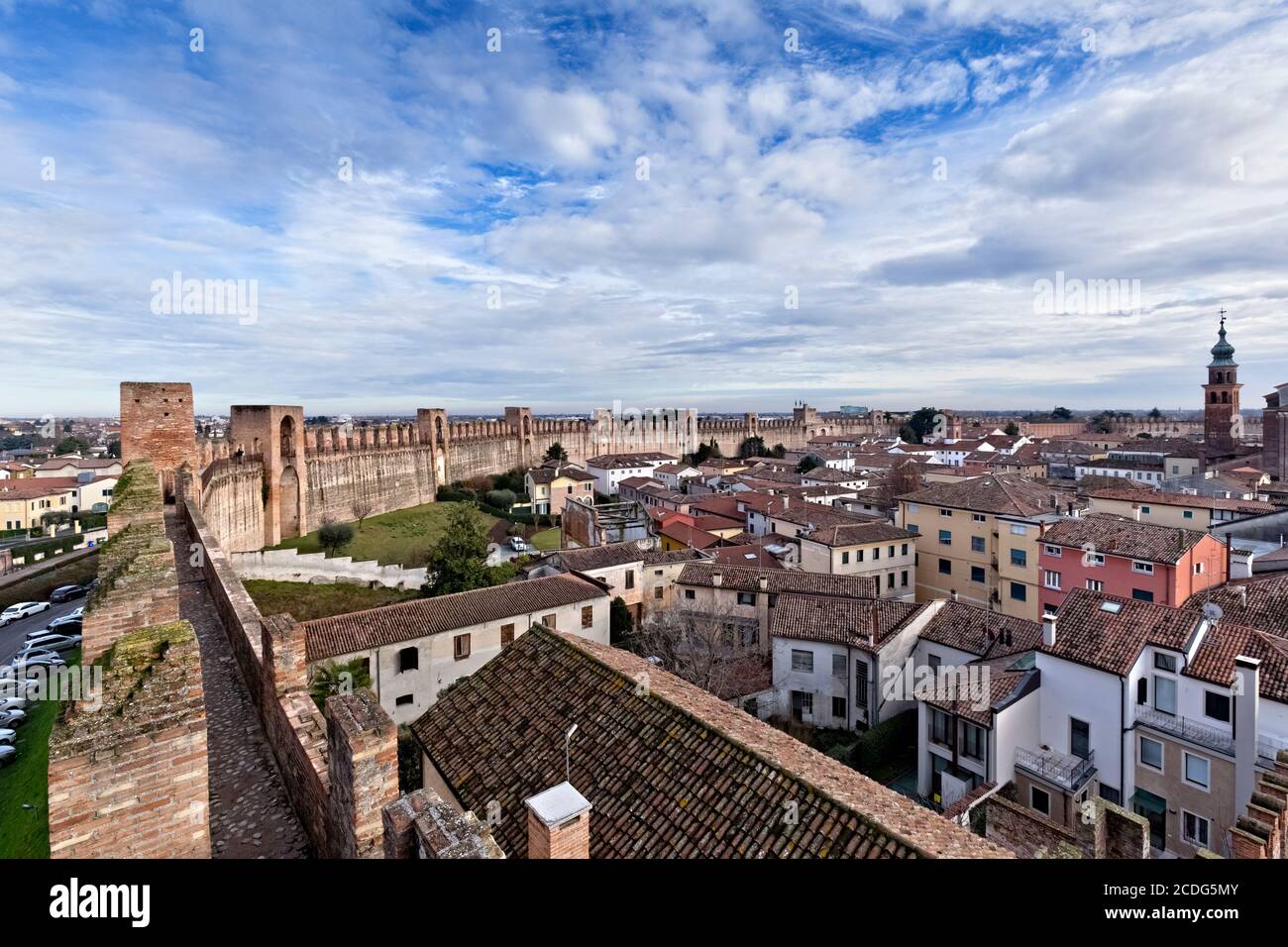 Medieval fortified town hi-res stock photography and images - Alamy