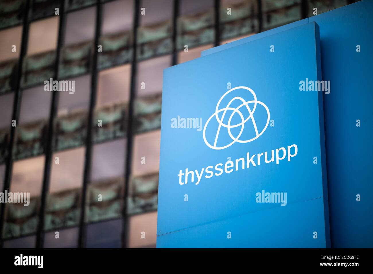 Green hydrogen lettering hi-res stock photography and images - Alamy