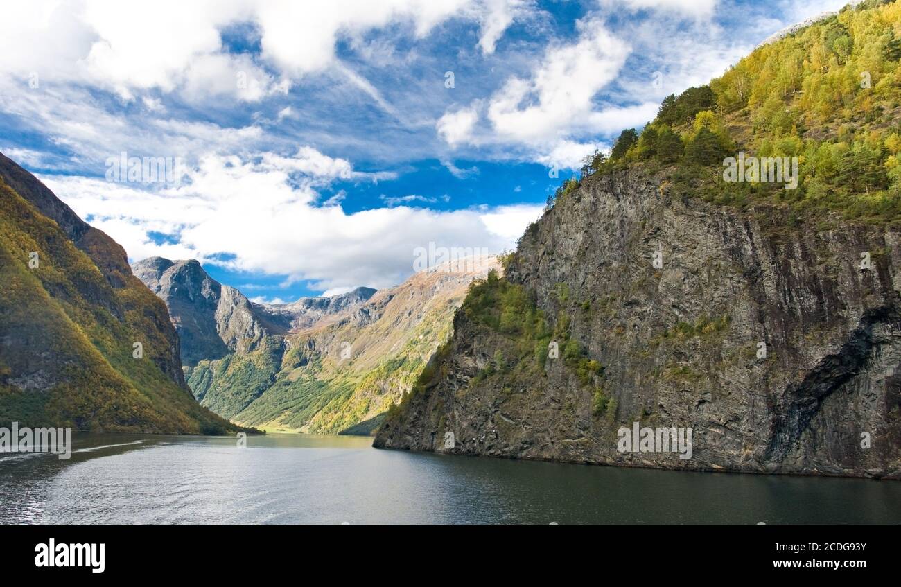 Fiord mountains hi-res stock photography and images - Alamy