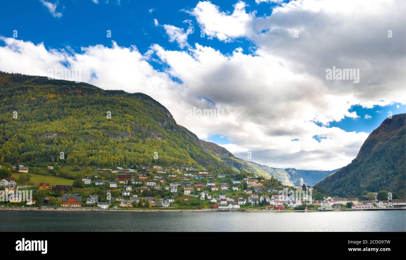 Fiord mountains hi-res stock photography and images - Alamy