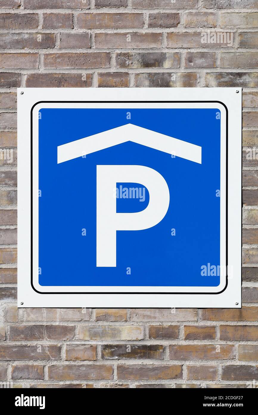 Blue square parking sign on hi-res stock photography and images - Alamy