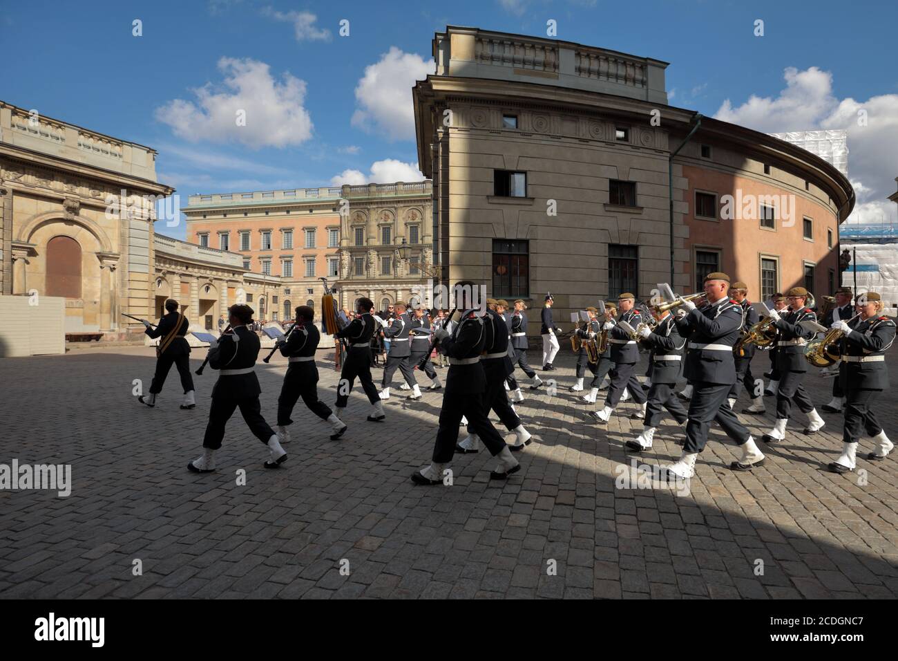 Parade of soldiers in retro uniform at the Royal Palace in Stockholm ...