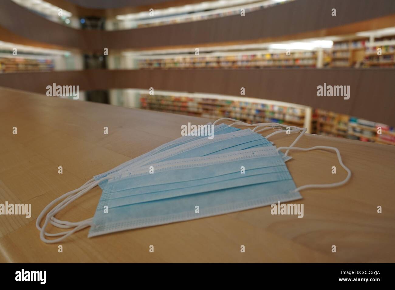 University Zurich introduces obligatory face masks in its indoor freely ...