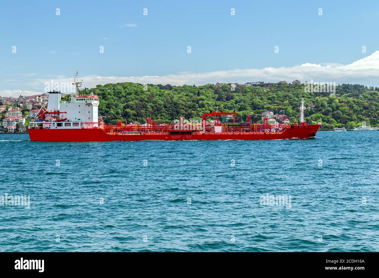 Empty crude tanker hi-res stock photography and images - Alamy