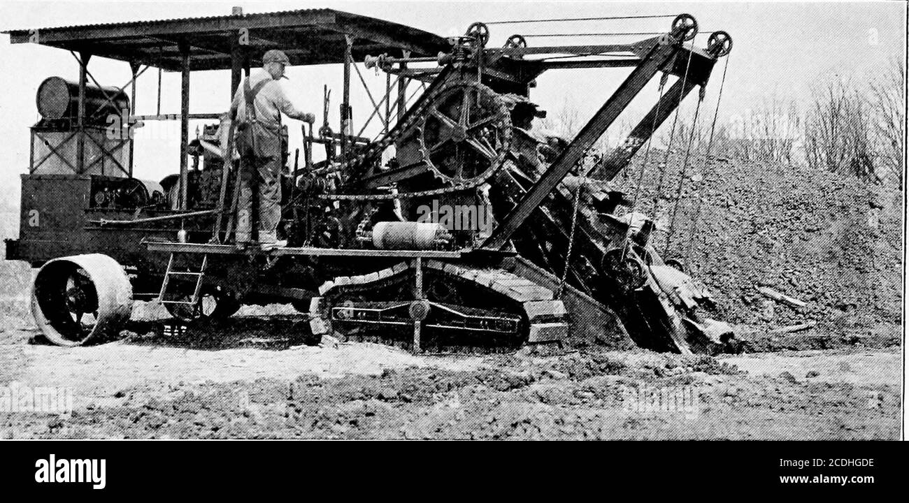 Spuds handling Black and White Stock Photos & Images - Alamy