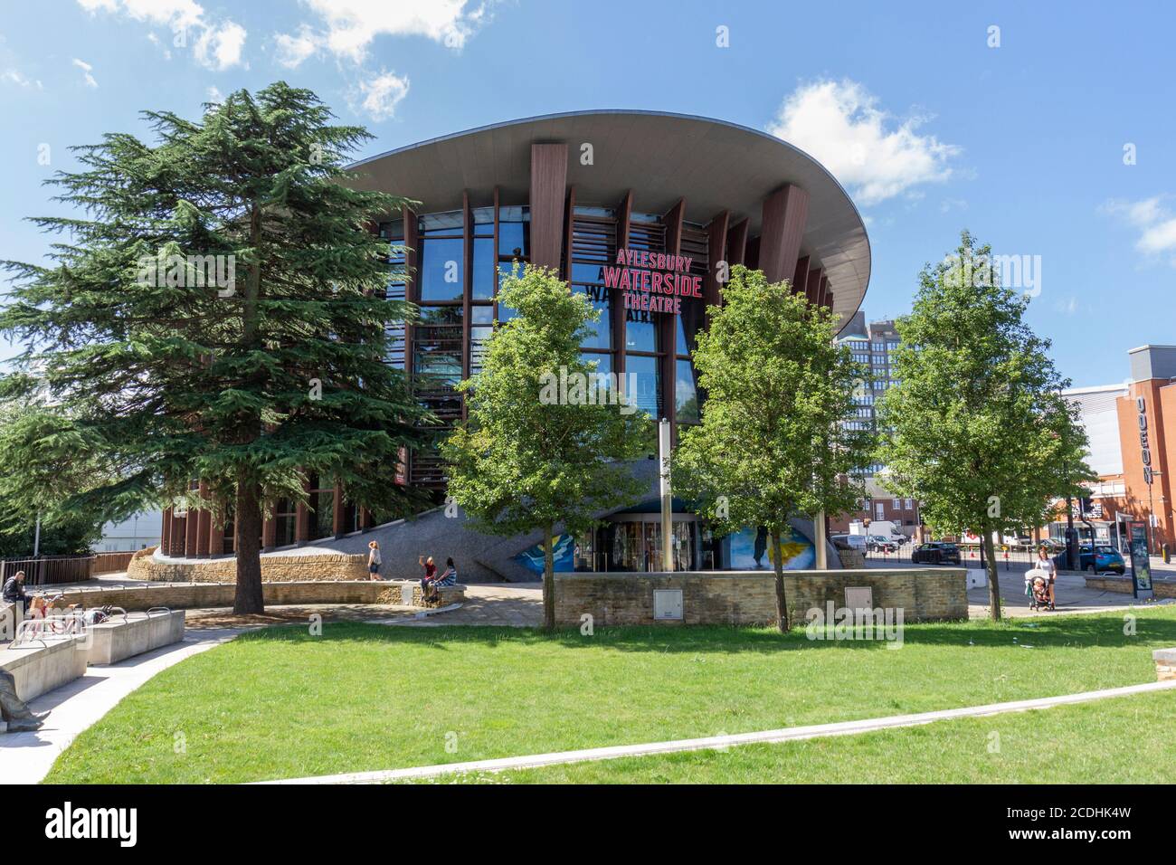 Waterside theatre hi-res stock photography and images - Alamy