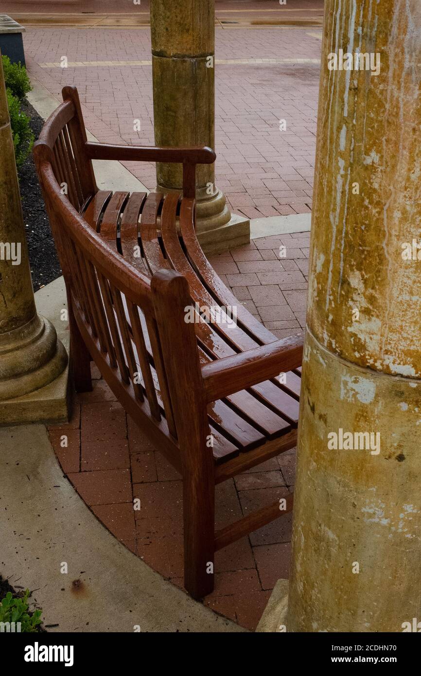 Wet bench hi-res stock photography and images - Alamy