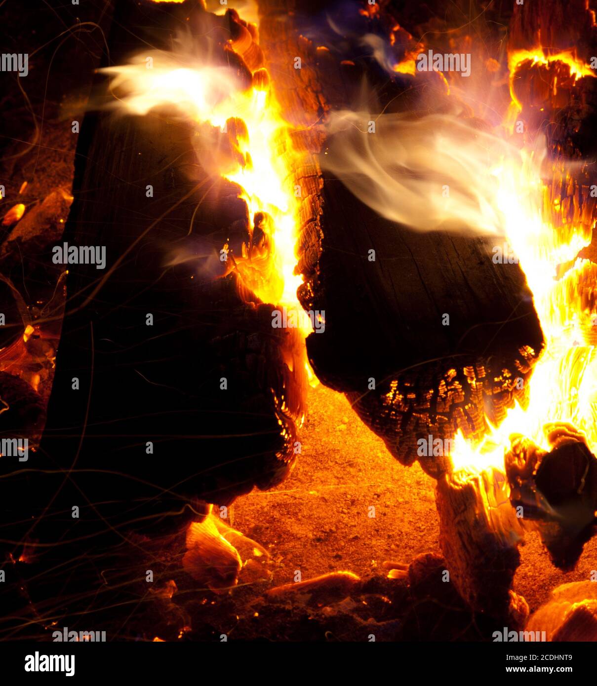 Burning log smoke hi-res stock photography and images - Alamy