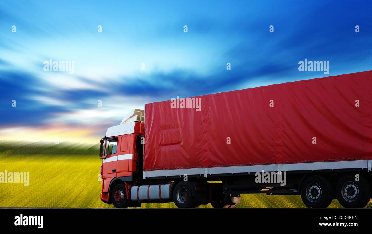 International red truck hi-res stock photography and images - Alamy