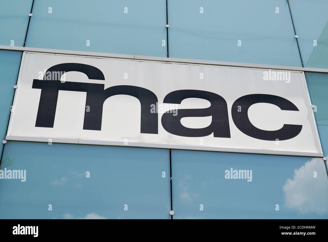 Fnac logo hi-res stock photography and images - Alamy