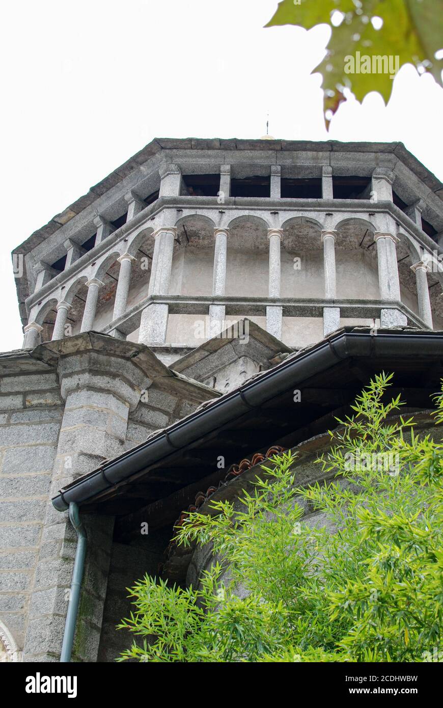 Octagonal stone structure hi-res stock photography and images - Alamy