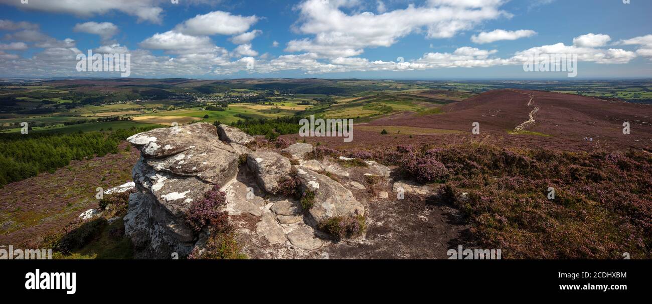 Summertime views across the Simonside Hills near Rothbury in ...