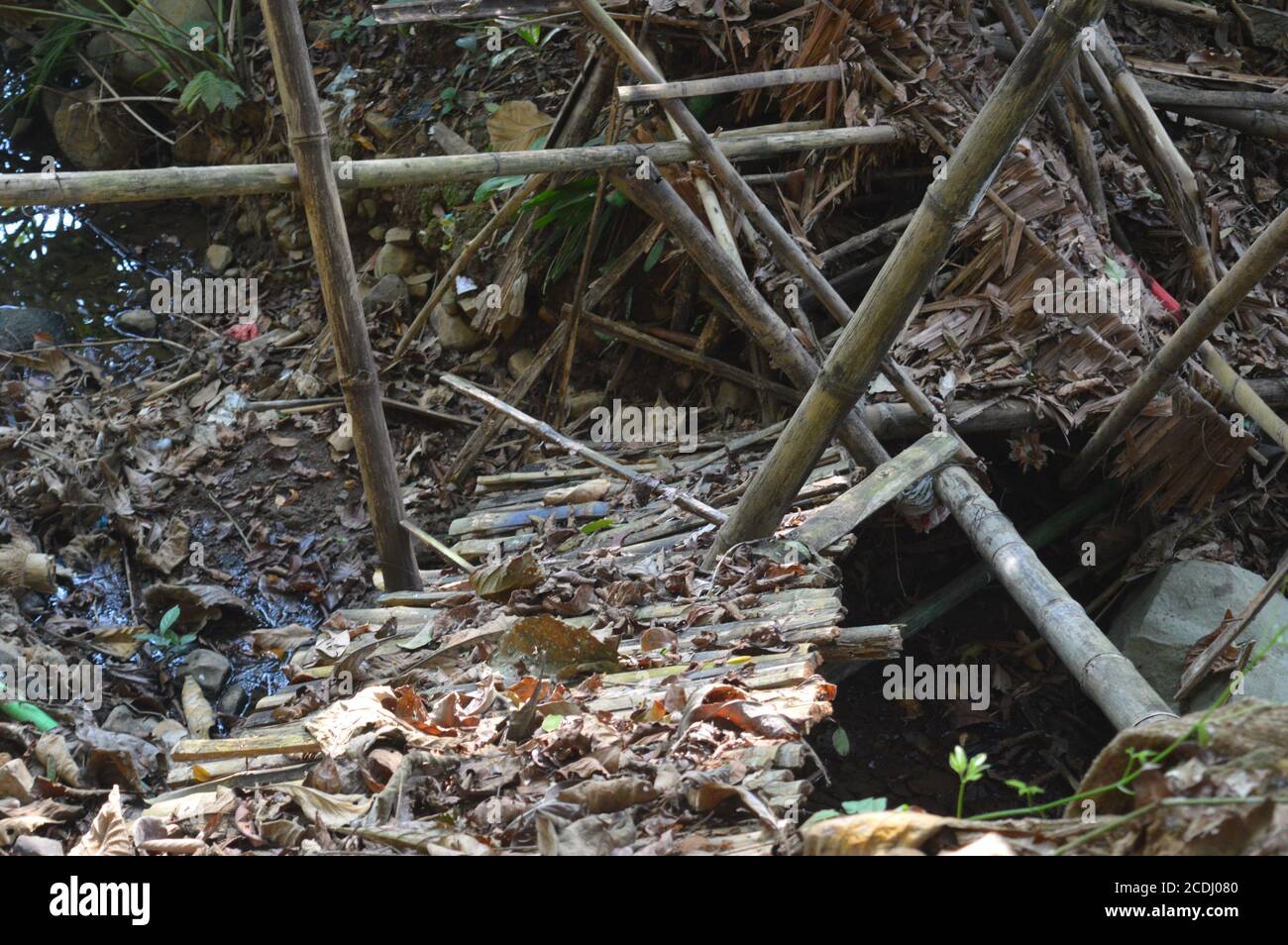 Bamboo made bridge hi-res stock photography and images - Alamy