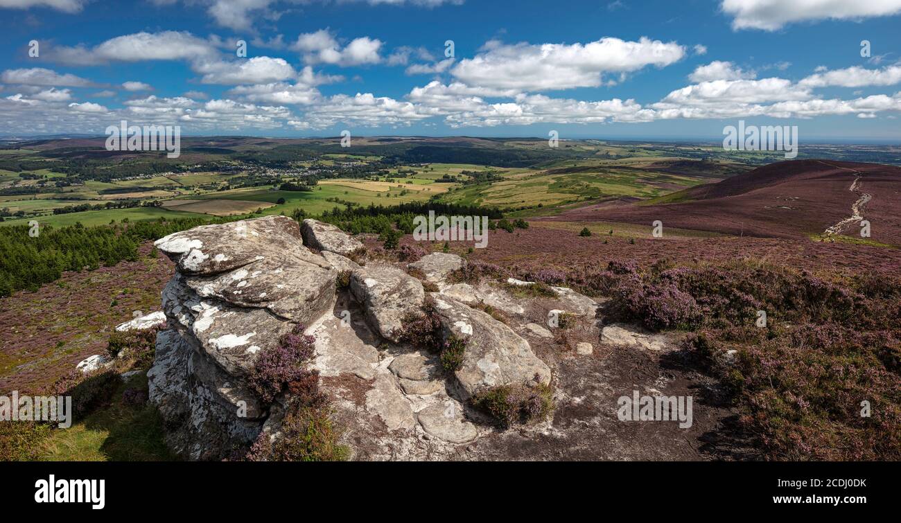 Summertime views across the Simonside Hills near Rothbury in ...