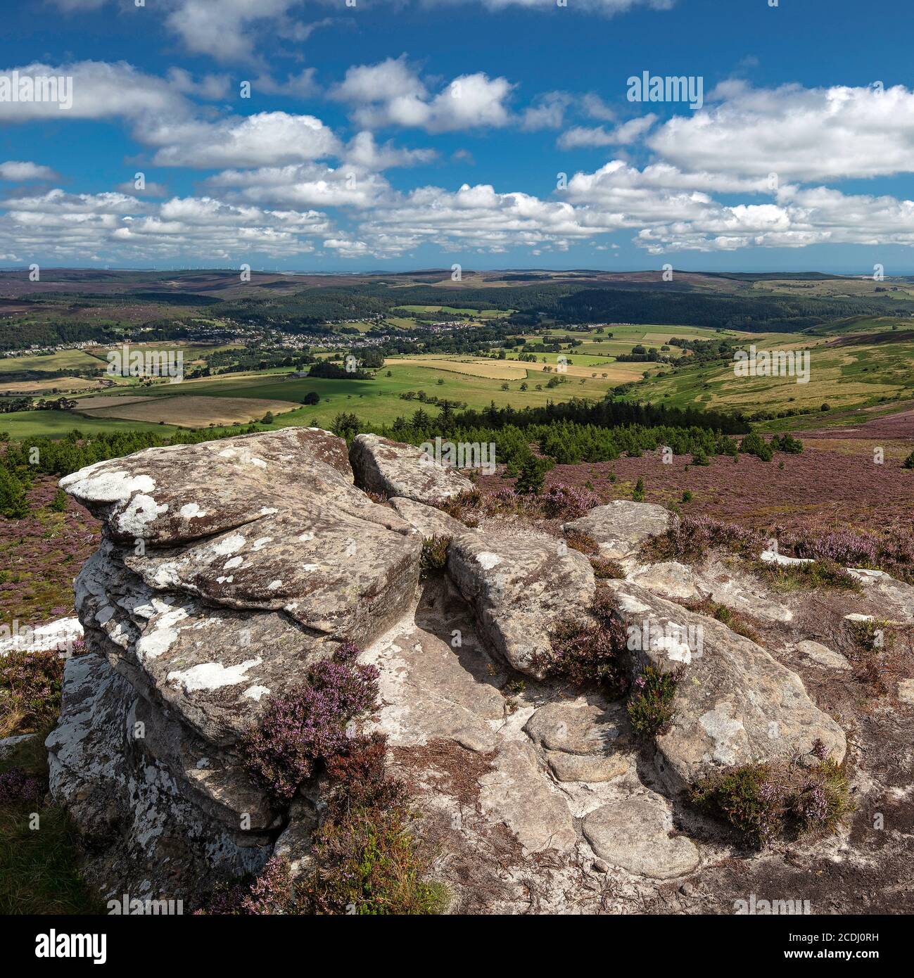 Summertime views across the Simonside Hills near Rothbury in ...