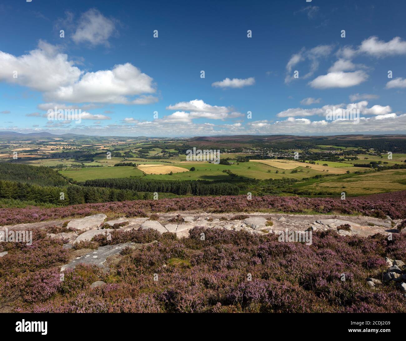 Summertime views across the Simonside Hills near Rothbury in ...